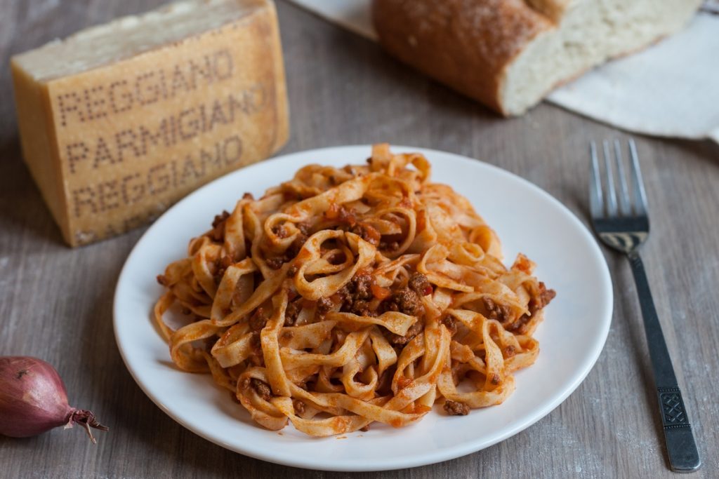 Fresh egg pasta from scratch • Electric Blue Food - Kitchen stories ...