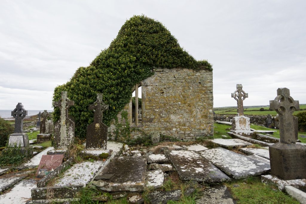 Chasing ruins in Ireland: Churches, Castles and Cemeteries • Electric ...