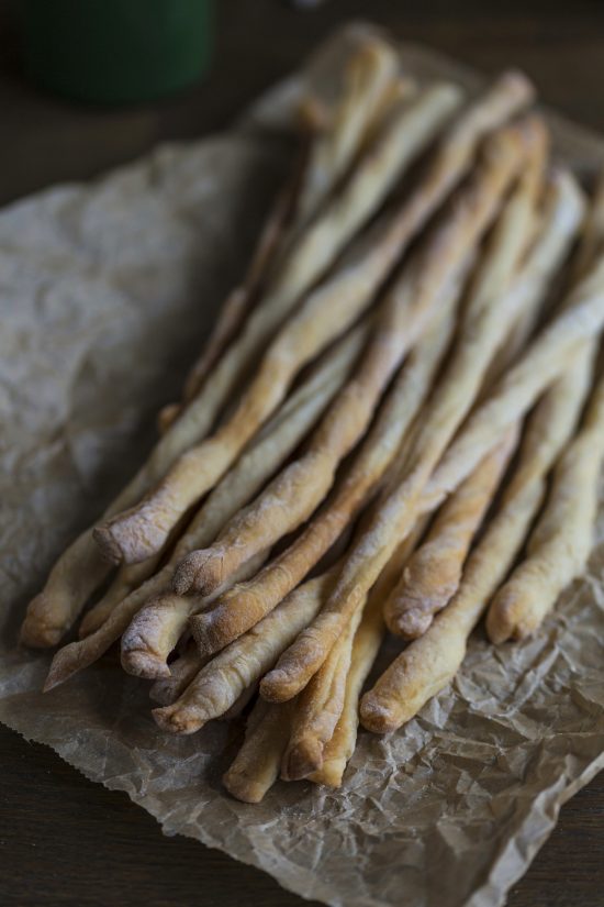 Sourdough grissini • Electric Blue Food - Kitchen stories from abroad